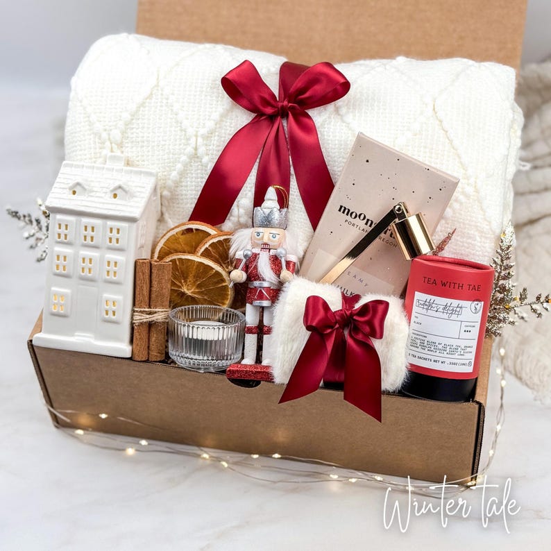 Cozy Winter Gift Box: Christmas Gift for Parents With Blanket, Socks ...