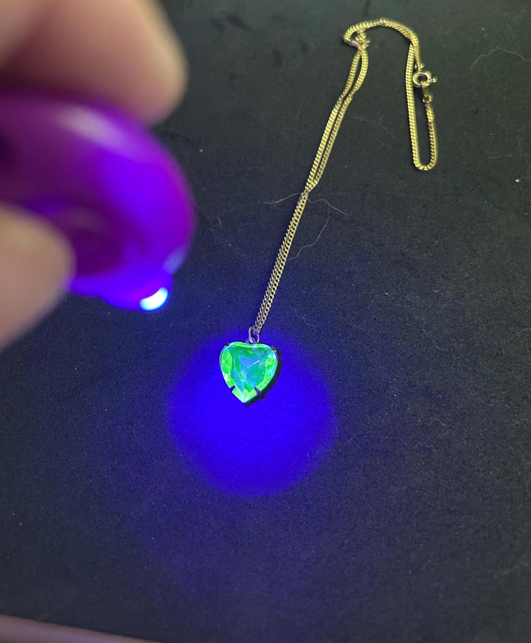 Vintage UV Reactive Jonquil Glass Heart Pendant 16”gold Plated Chain ...