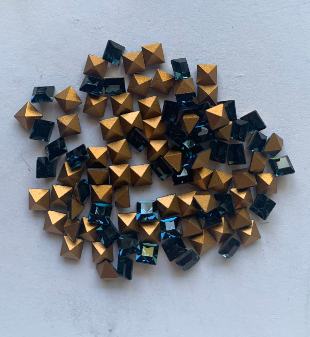 Vintage Swarovski 4mm Montana Crystal Square Article 4400 - Etsy