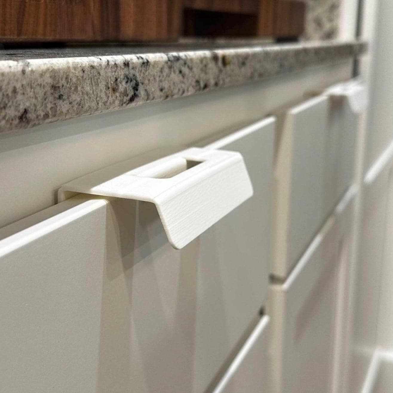 4-pack No-drill Clip-on Drawer & Cabinet Handle – Renter Friendly ...