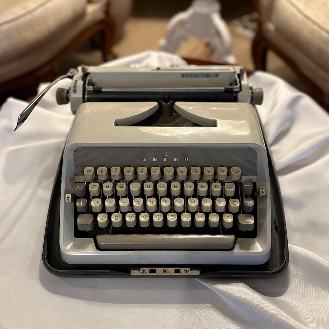 Adler Manual Typewriter – German Precision Vintage - Etsy