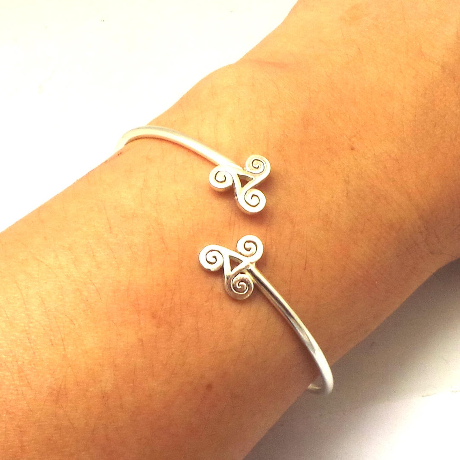 Silver Single Spiral Triskele Bracelet - Single Spiral Jewelry ...