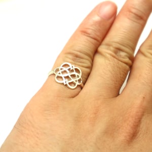 Silver Polyamory Heart Infinity Knot Ring - Throuple Ring Pride Jewelry ...