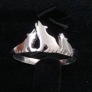 Mother and 3 Daughters Wolf Ring - Spirit Animal Howling Wolf Jewelry ...