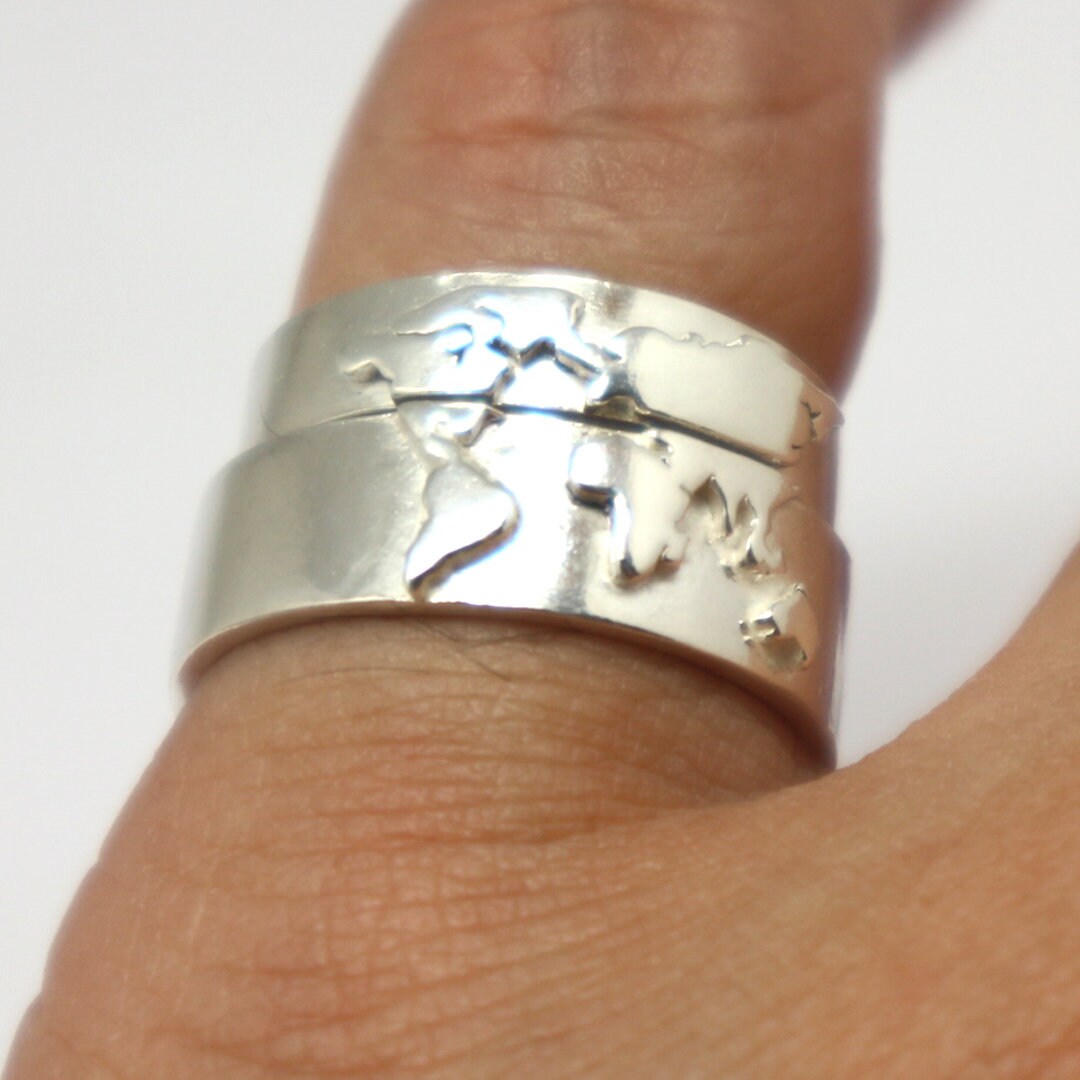 Silver World Map Couple Ring Set - His and Her Matching Promise Ring ...