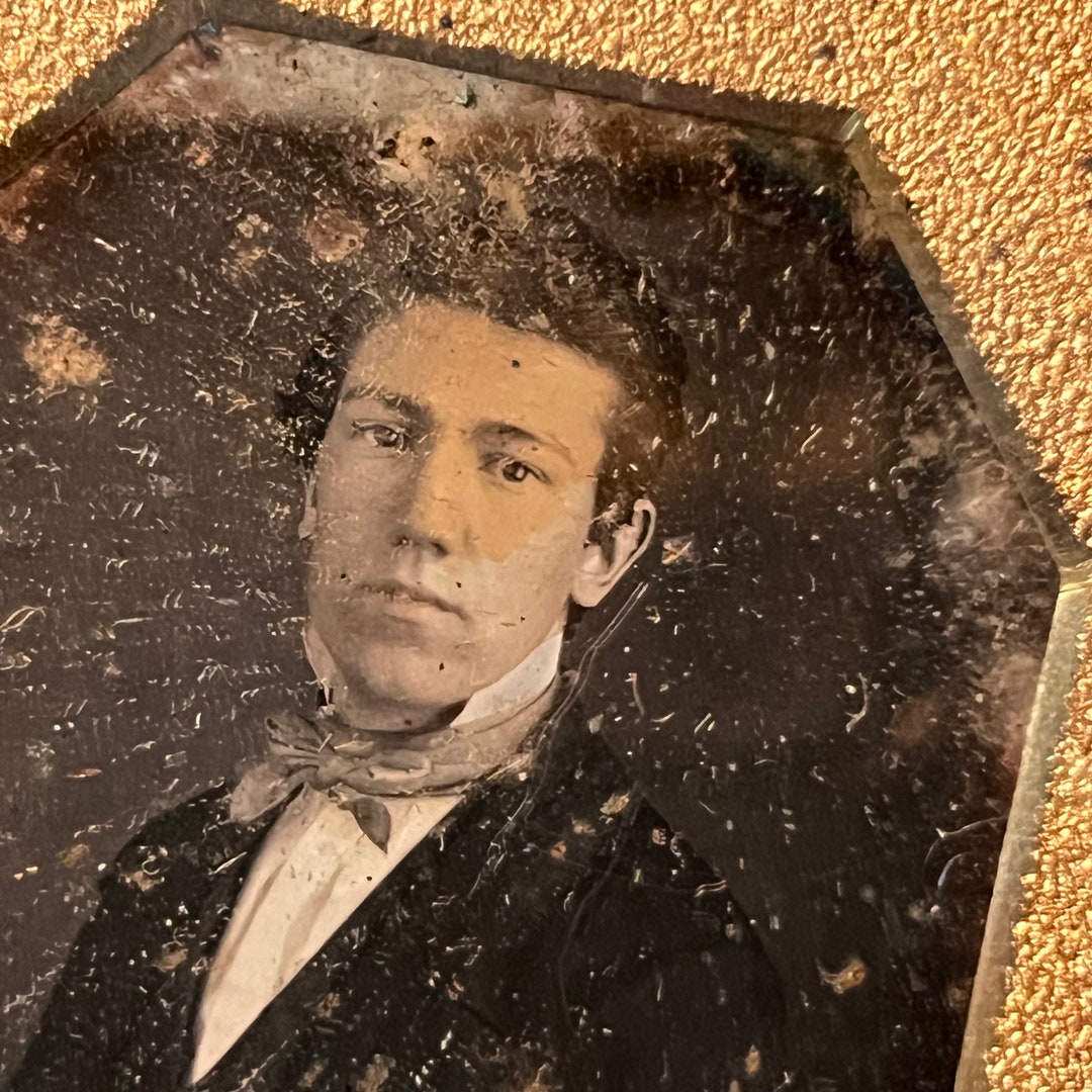 Victorian Dapper Young Man Daguerrotype Half Case Photo Gentleman ...