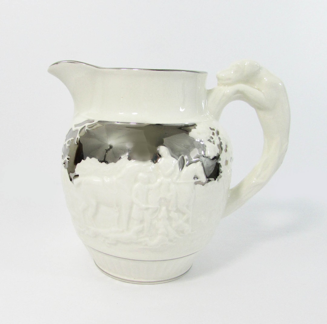 Vintage 6" Wedgwood Hound Pitcher - D’ye Ken John Peel Silver and White ...