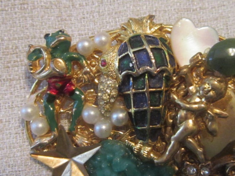 Vintage and Funky Frog Cherub Moon Star Brooch-unique - Etsy