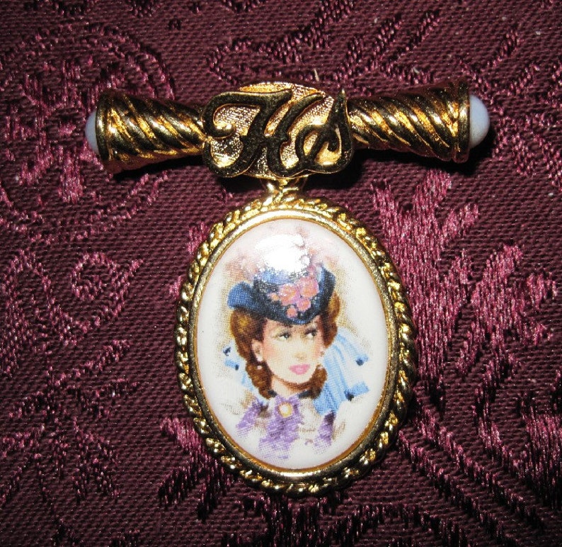 Vintage Gold Avon Brooch With Woman - Etsy