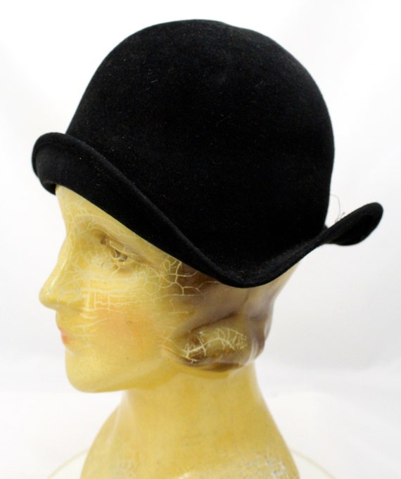 1920s French Cloche Hat: Vintage Black Wool Felt Flap… - Gem