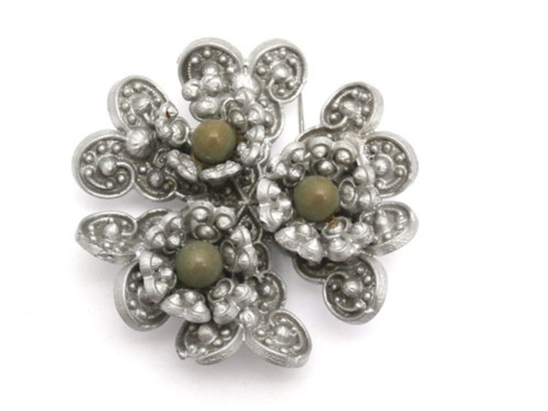 1930s Celluloid Brooch / Vintage Celluloid Flower Pin in Silver and ...