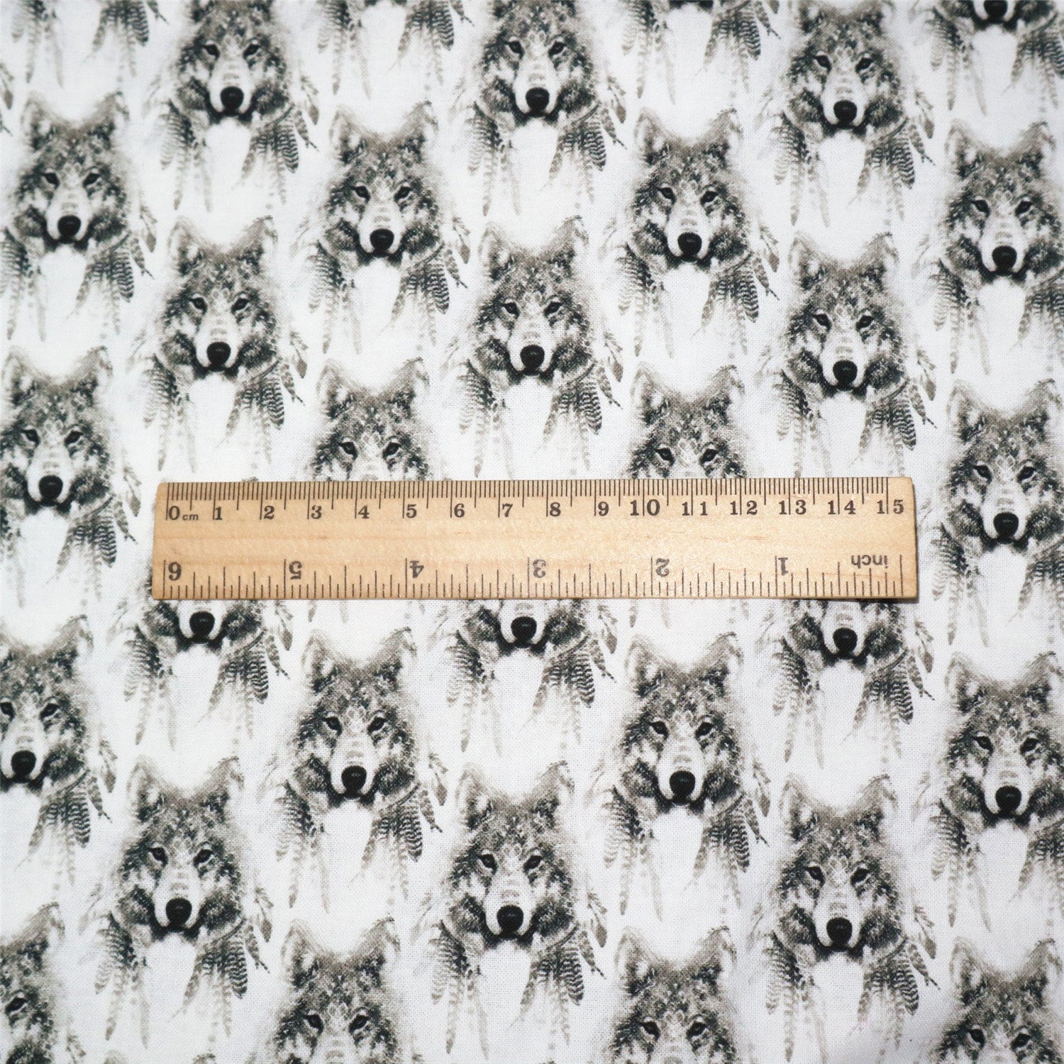Wolf Fabric,wolf Print on White 100% Cotton Fabric,sewing Quilting ...