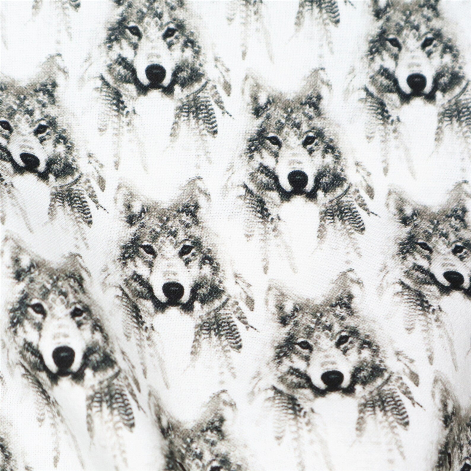 Wolf Fabric,wolf Print on White 100% Cotton Fabric,sewing Quilting ...