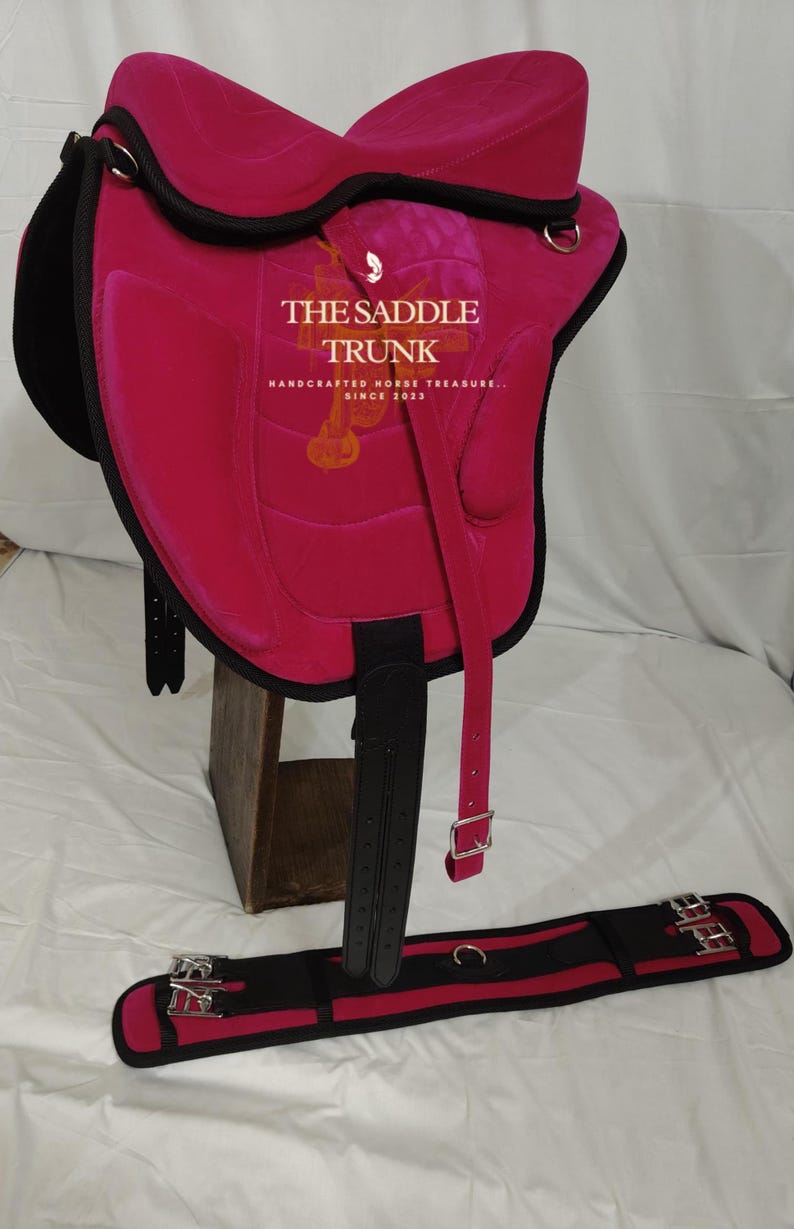 Treeless Synthetic Suede Horse Saddle: Lightweight Endurance Trail ...