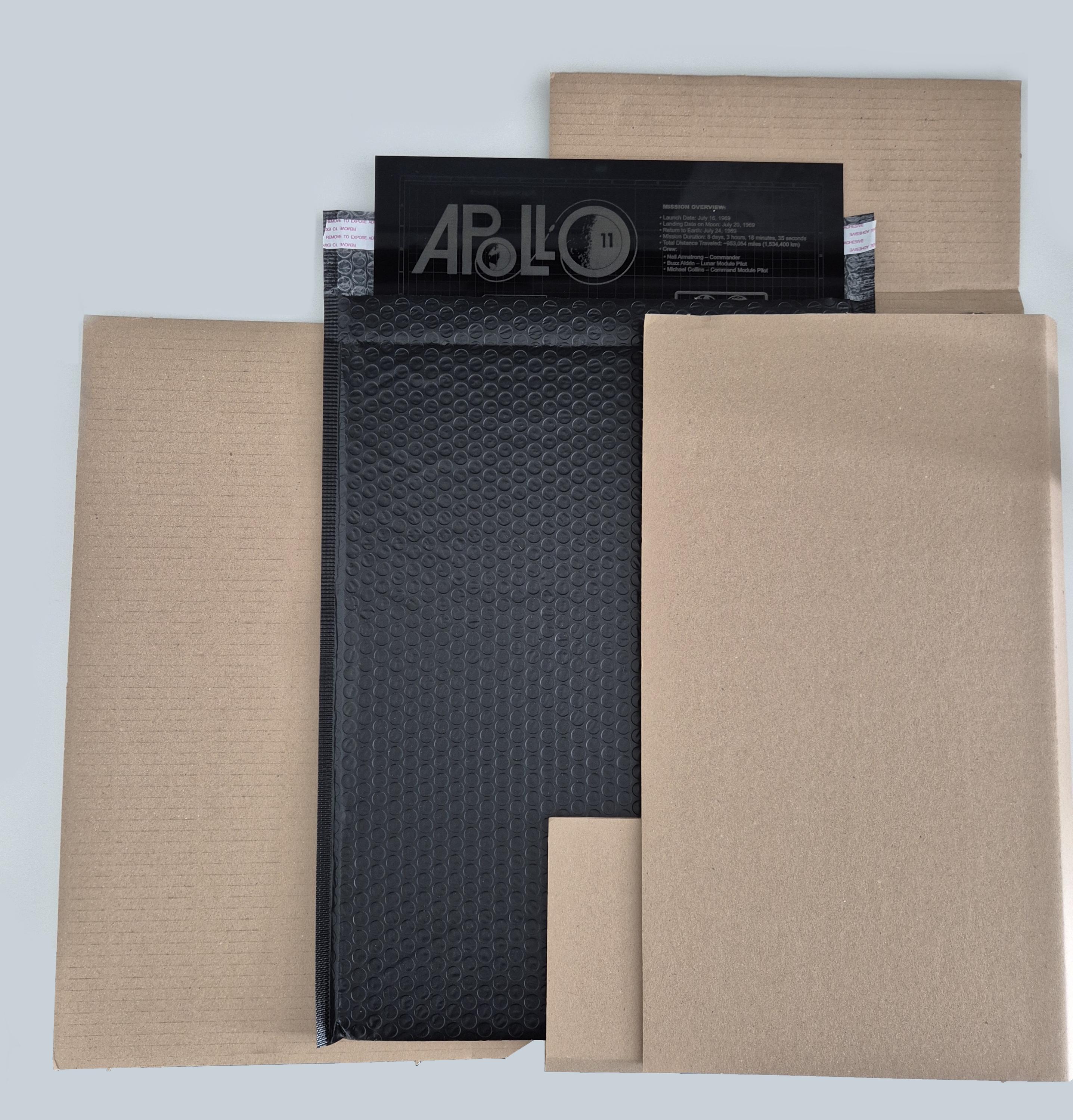 Manchester United – Laser Engraved on Black Anodized Aluminum ...