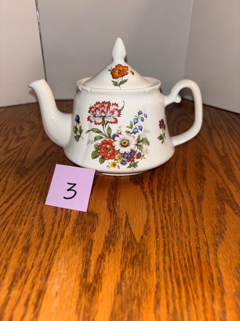Floral Teapot, Exclusive Design by Crownford Giftware, Made in England ...