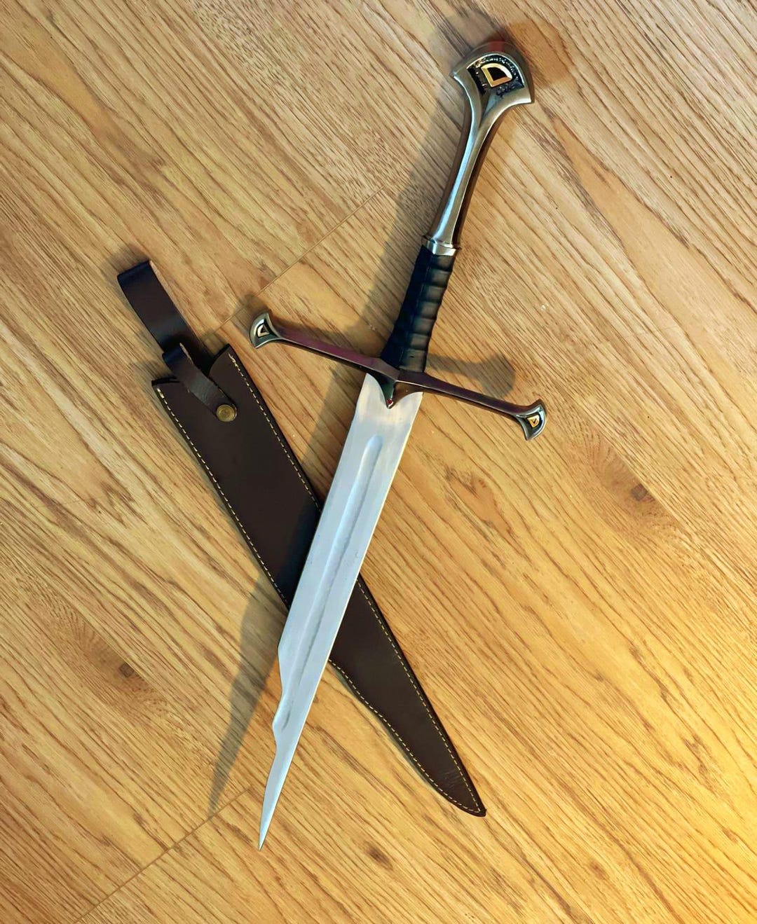 Hand-forged King's Broken Sword Replica: Medieval Fantasy Display Sword ...