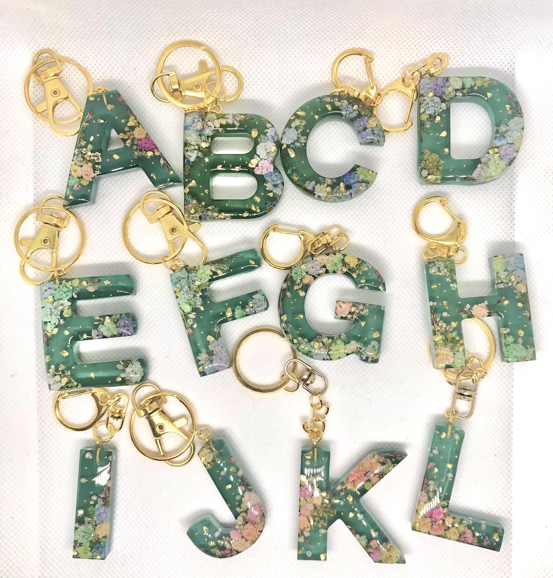 Handmade Personalized Letter Keychain With Real Dried Flowers - Etsy
