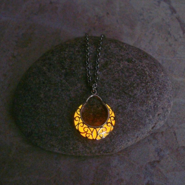 Moon Glow Necklace - Etsy