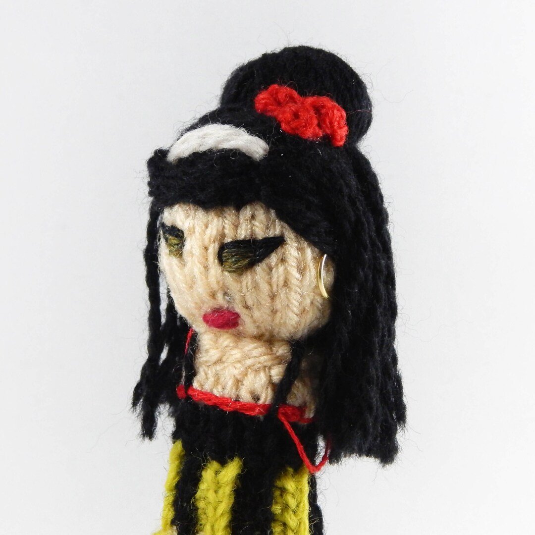 Amy Winehouse Finger Puppet - Etsy