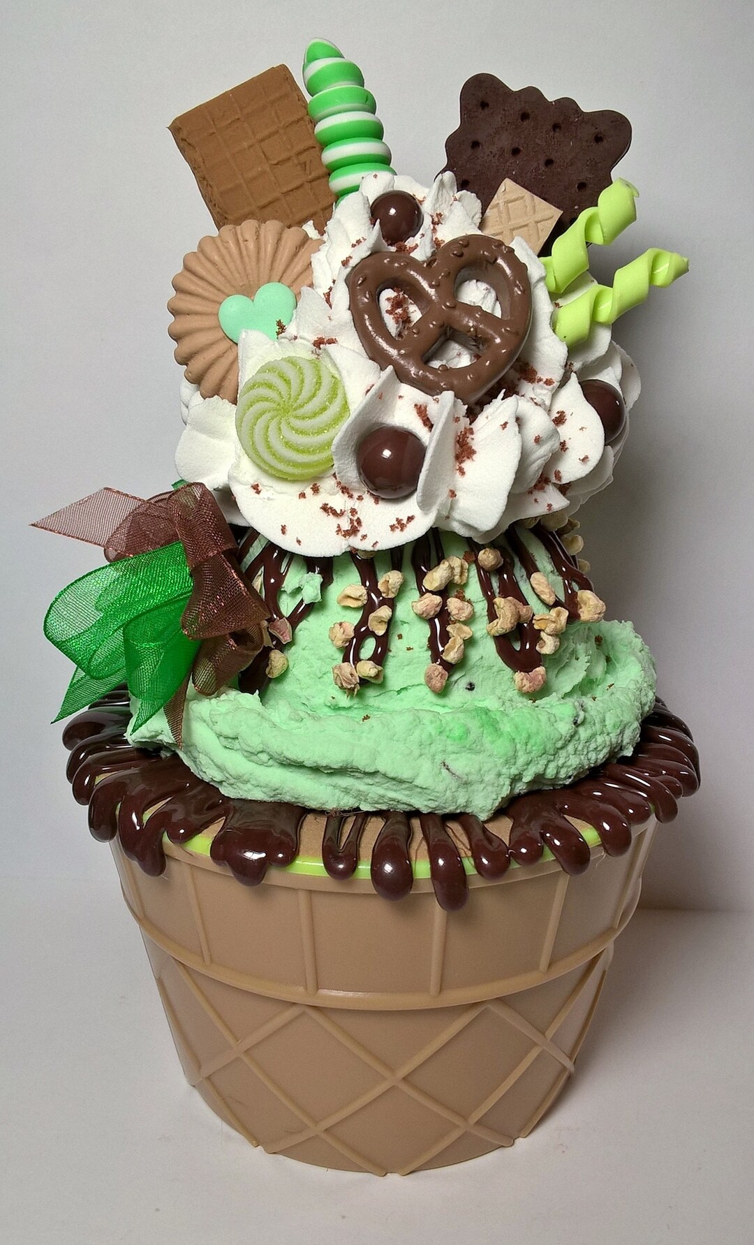 Ice Cream Cone Sundae With Mint Ice Cream - Resin Ice Cream Cone ...