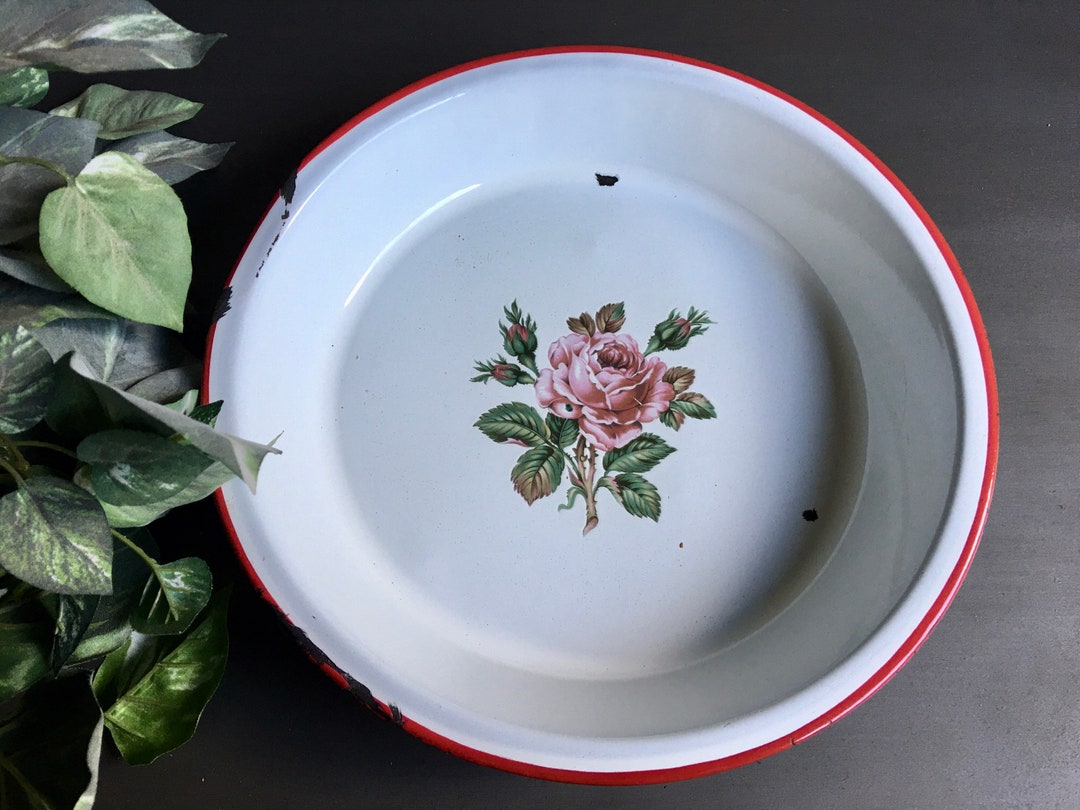 Vintage Red and White Enamelware, White Enamelware With Red Trim ...