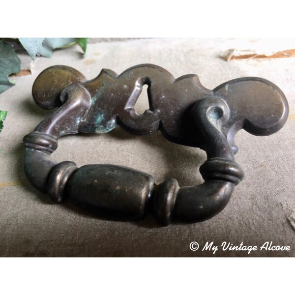 Antique Keyhole Desk - Etsy