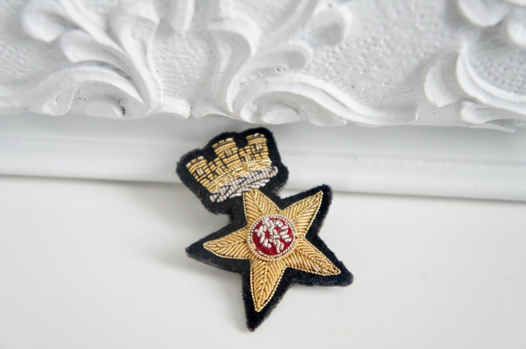 Gold Star & Crown Bullion Pin, Gold Embroidered Bullion Crest Patch ...