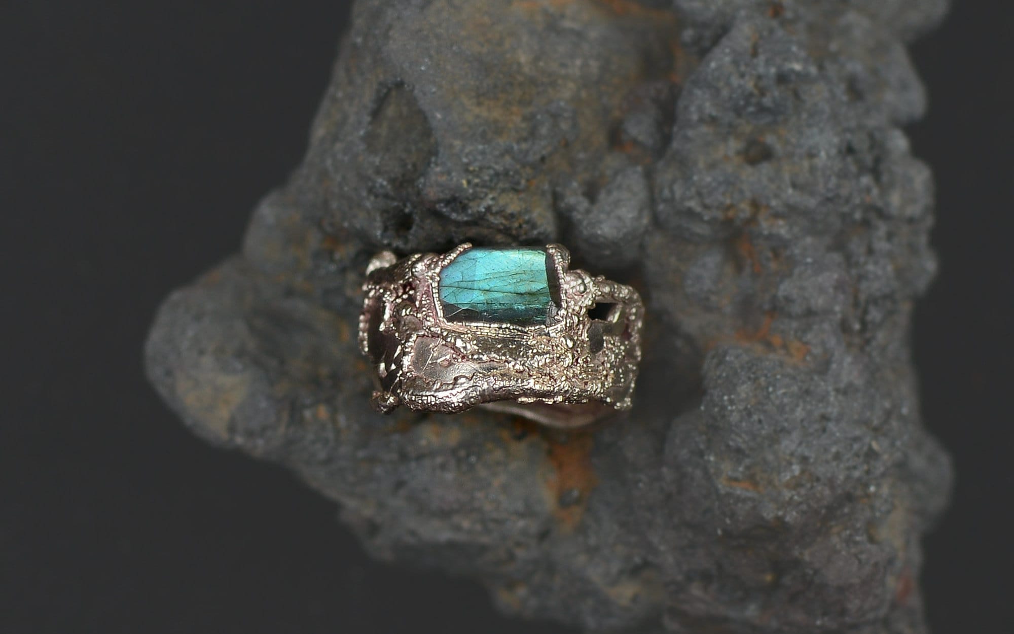 Neon Demon - Crocheted Silver Ring With Labradorite - Etsy