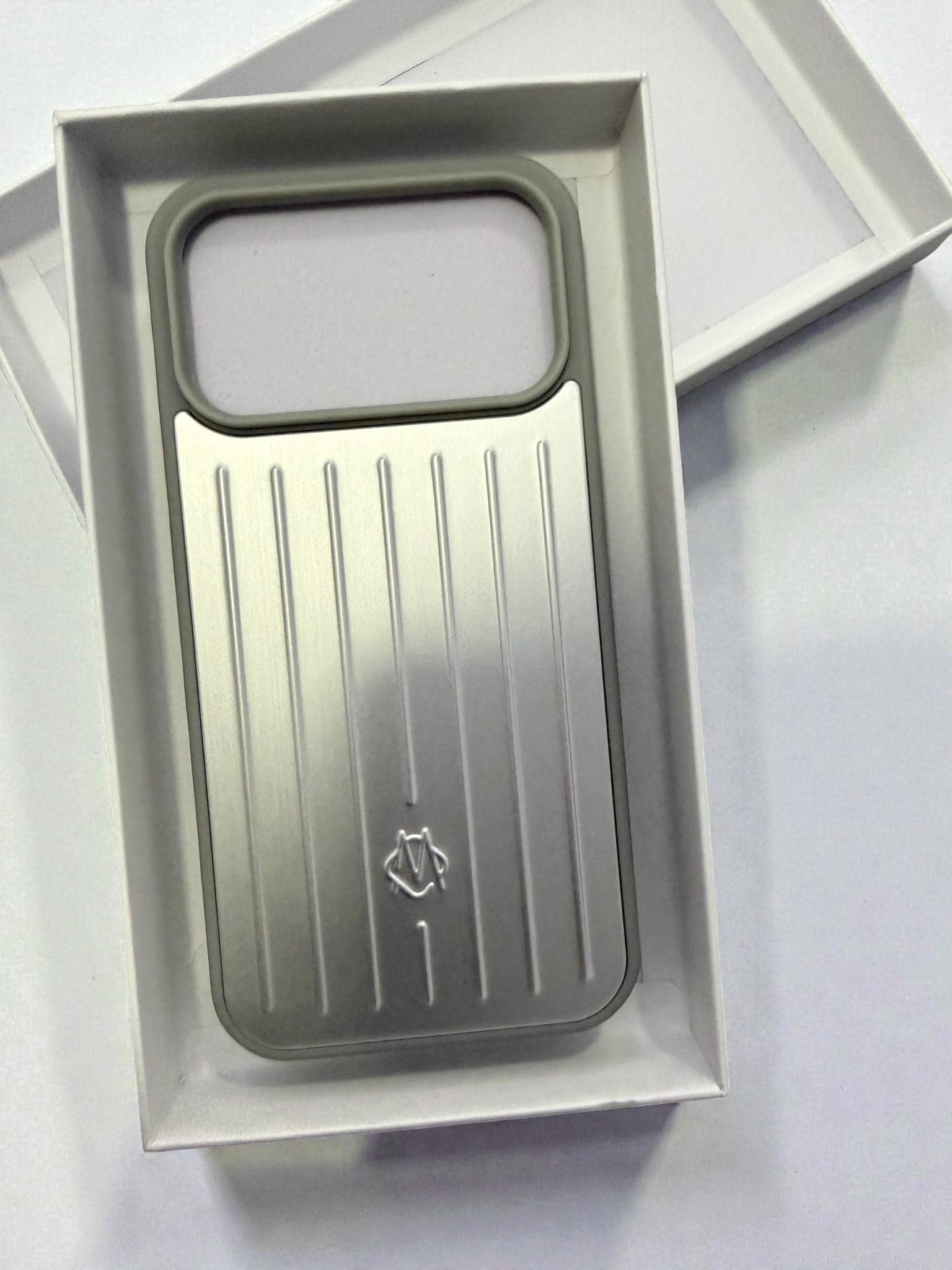 Luxury Luggage Style iPhone Case 17 16 15 14 Pro Max | Metallic Edge ...