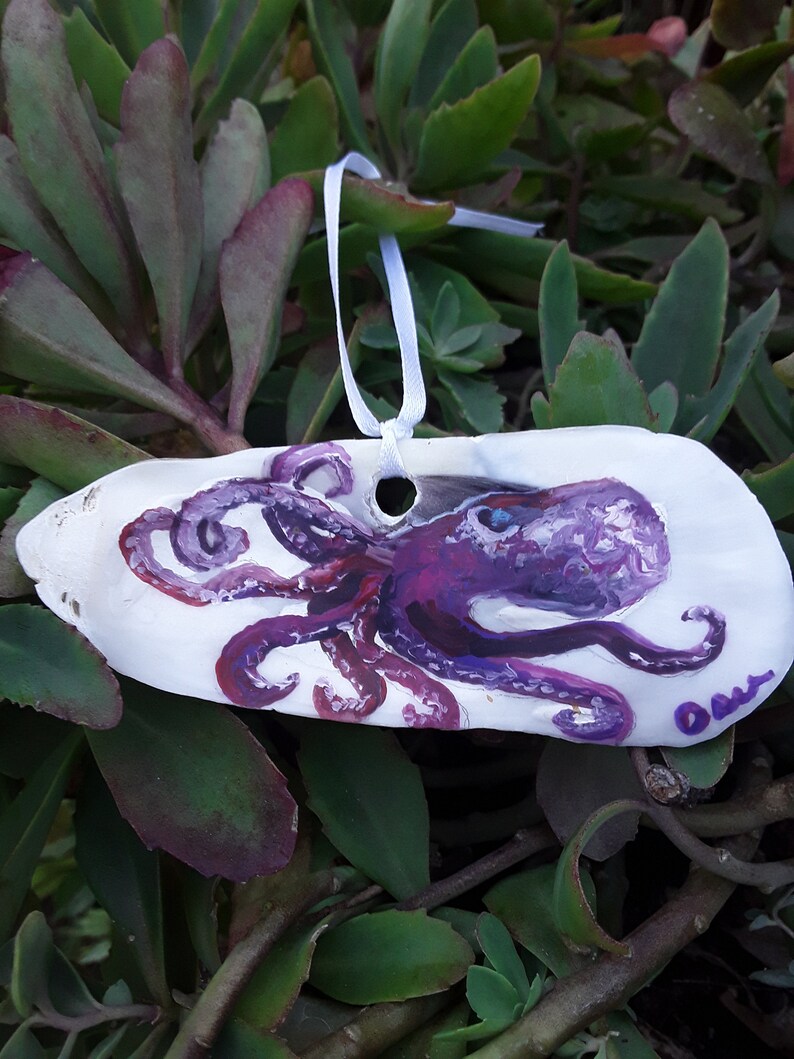 Octopus Oyster Shell Ornament - Etsy