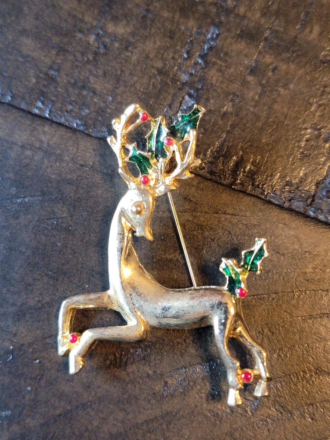 Vintage Christmas Reindeer Mistletoe Holly Gold Tone Brooch - Etsy
