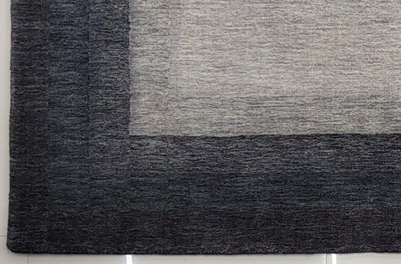 Minimalist Gradient Grey Border Rug - Hand Tufted - Etsy