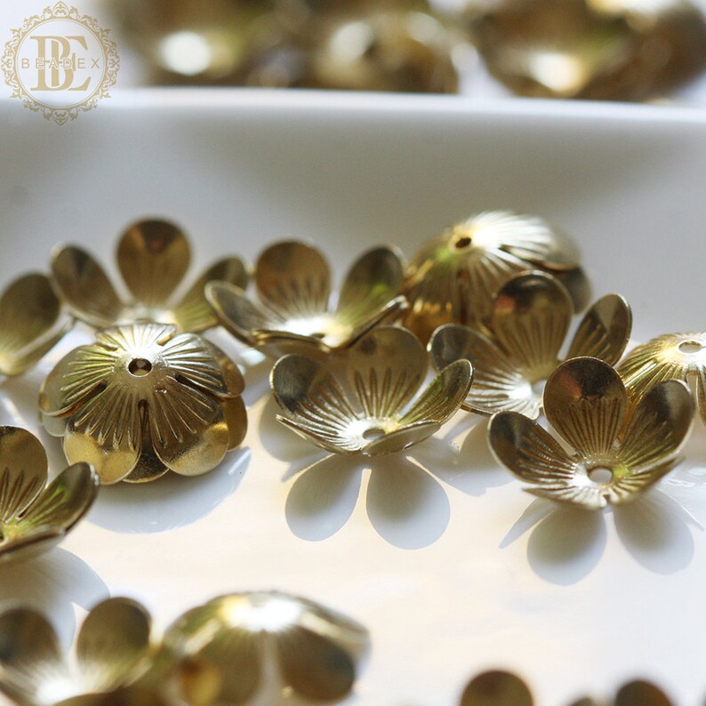 30 Pieces / Raw Brass / Flower / Bead Cap / Flower Cap / Cap (C4377) - Etsy