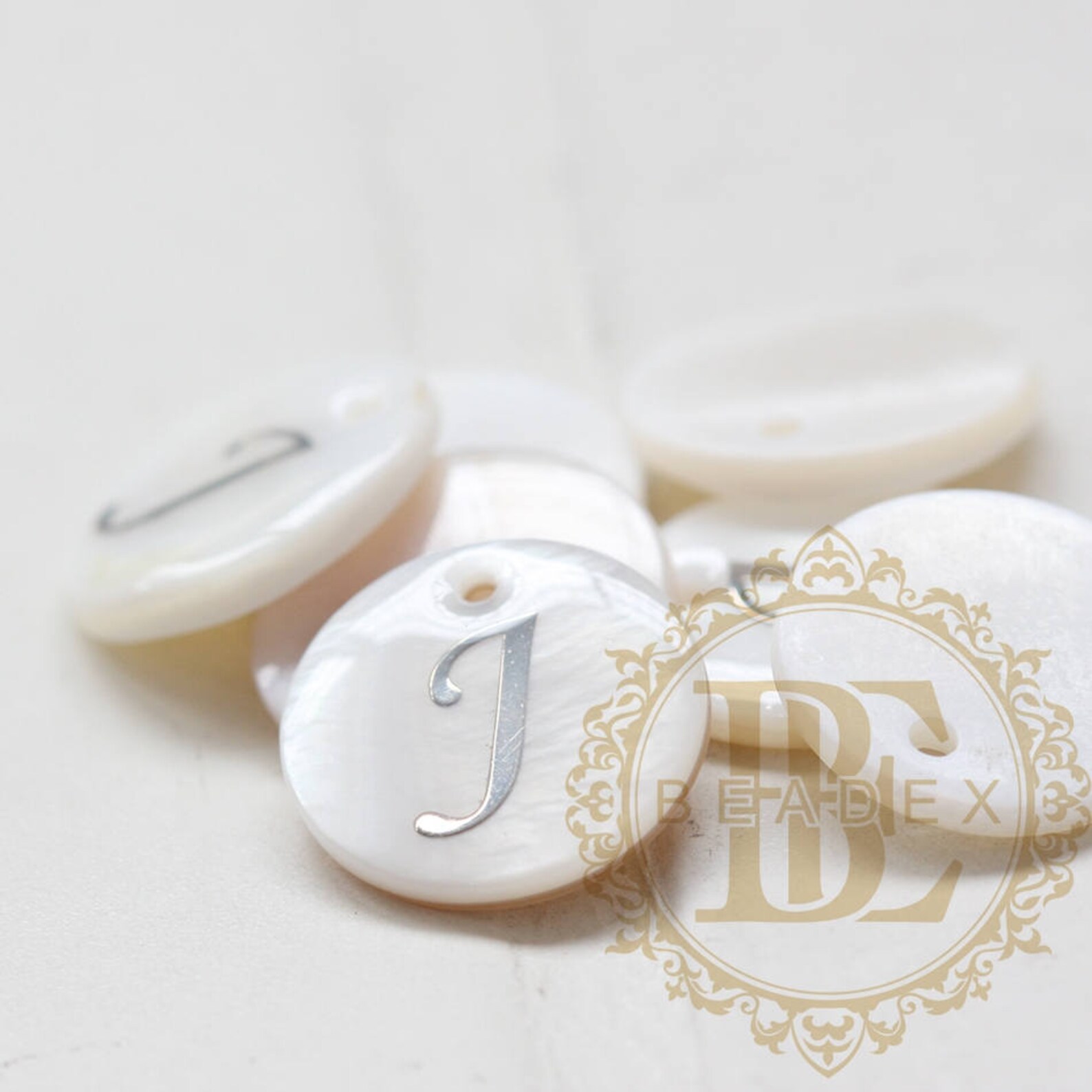 Natural Shell With Silver Alphabet Charm - Alphabet - Letter - Round ...