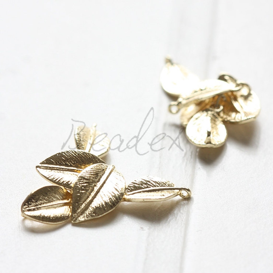 One Piece / Leaf / Gold Plated / Real Gold / Brass Base / Link | Etsy