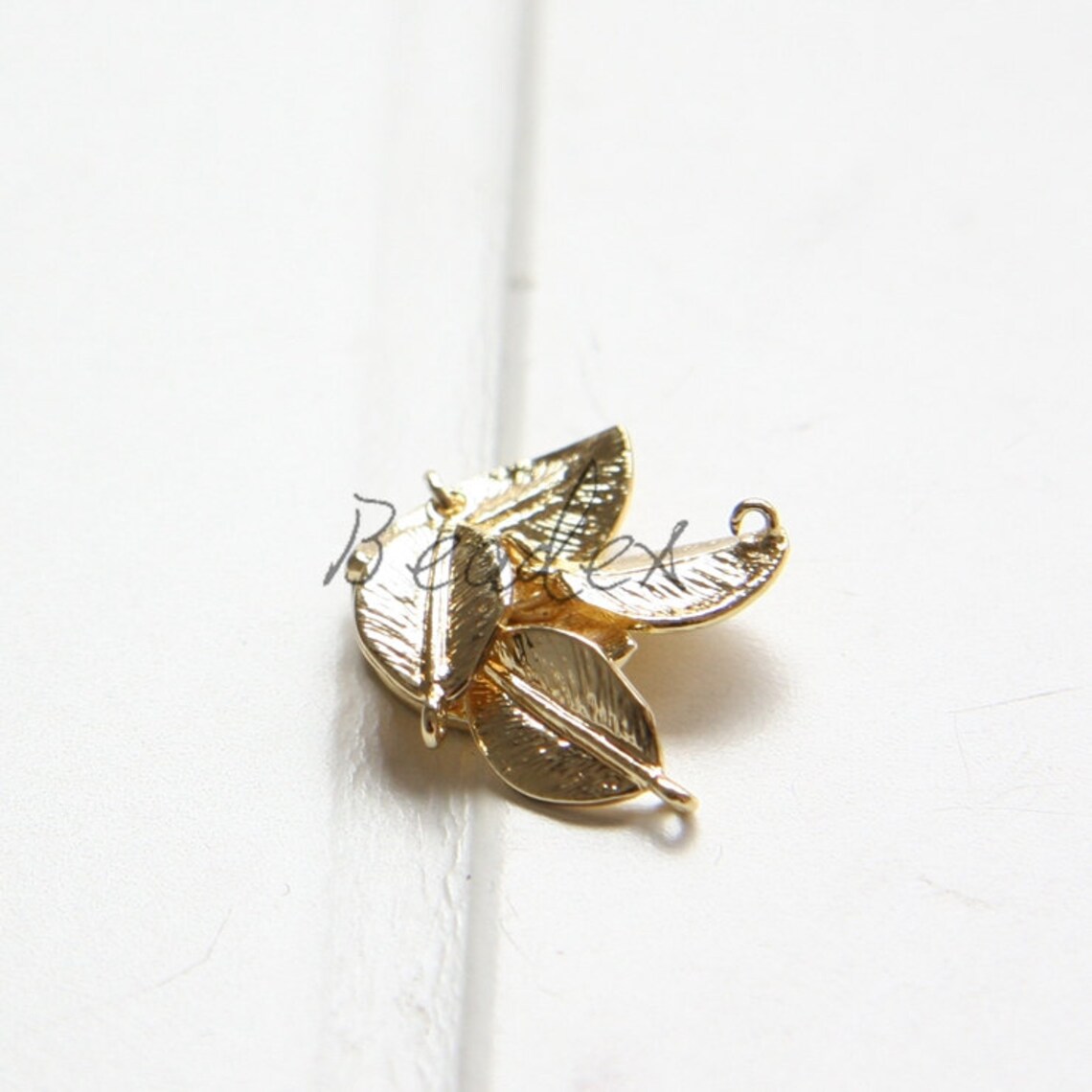 One Piece / Leaf / Gold Plated / Real Gold / Brass Base / Link | Etsy