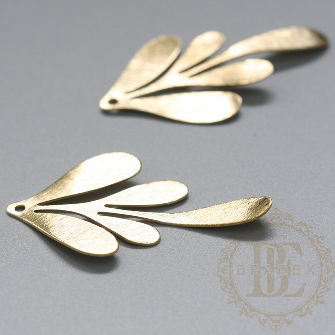 Brass Base / Brushed Leaf / Pendant C4018//F168 - Etsy