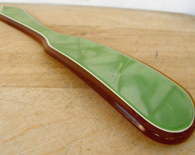 ART DECO SHOEHORN Pyralin Shimmering Green With Butterscotch - Etsy
