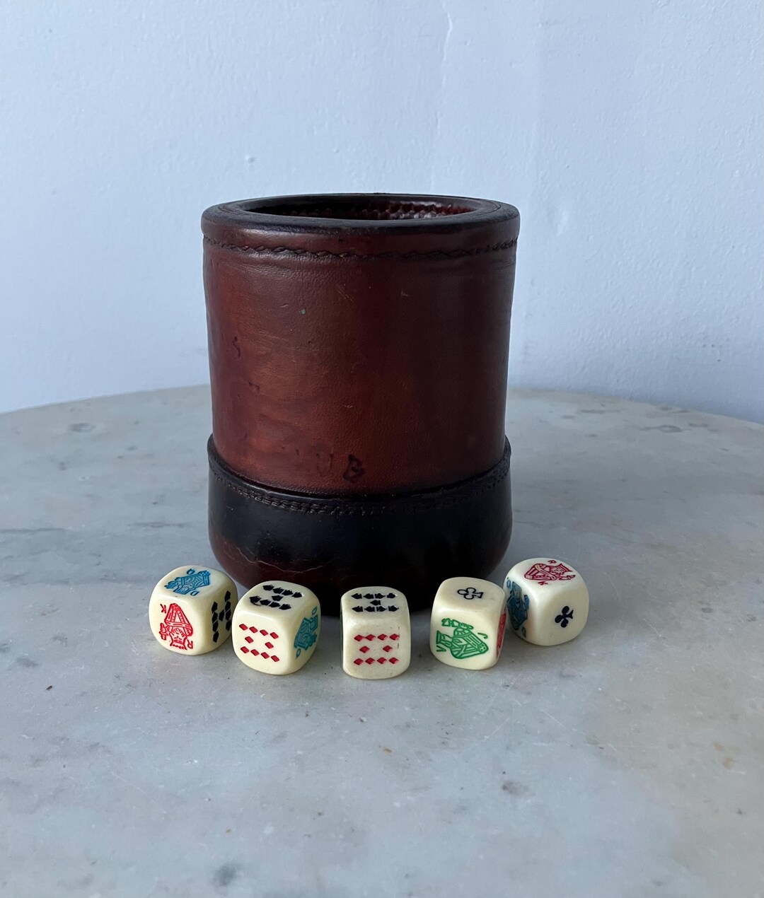 LIAR'S DICE CUP Shaker + 5 Pictorial Dice Narrow Smaller Size Grip Dark ...