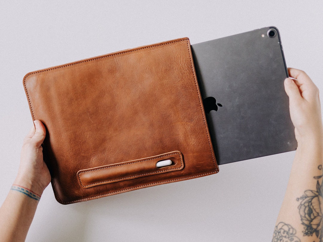 Custom Engraved iPad Case Personalized Leather Apple Pencil iPad Case ...