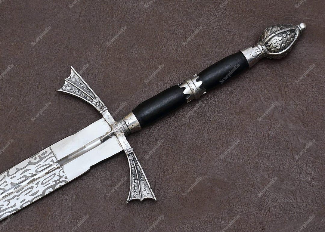 Hand Forged Damascus Steel Longsword | Engraved Two Handed Medieval ...