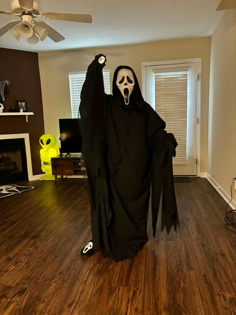 Scream VI Inspired Robe - Etsy