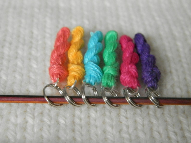 6 Knitting stitch markers mini skein linen yarn key chains | Etsy