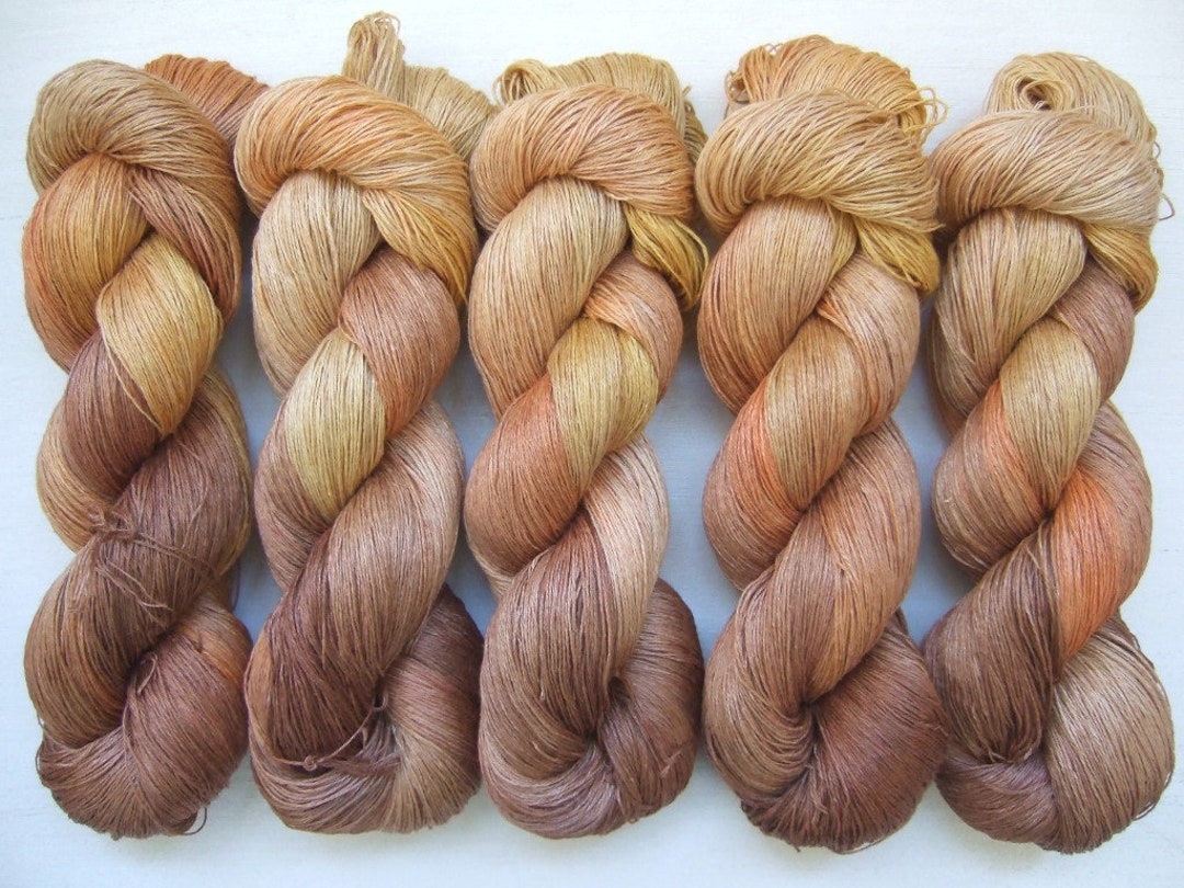 1 Strang handgefärbtes Garn aus 100% LEINEN. 100 gr, 600 m, 3-fädig ...
