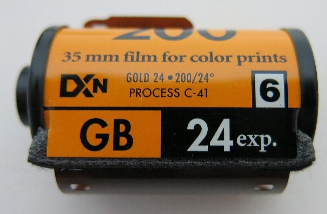 Vintage Kodak 200 24 Exposure 35MM Film Expired 2004 Bright Sun & Flash ...