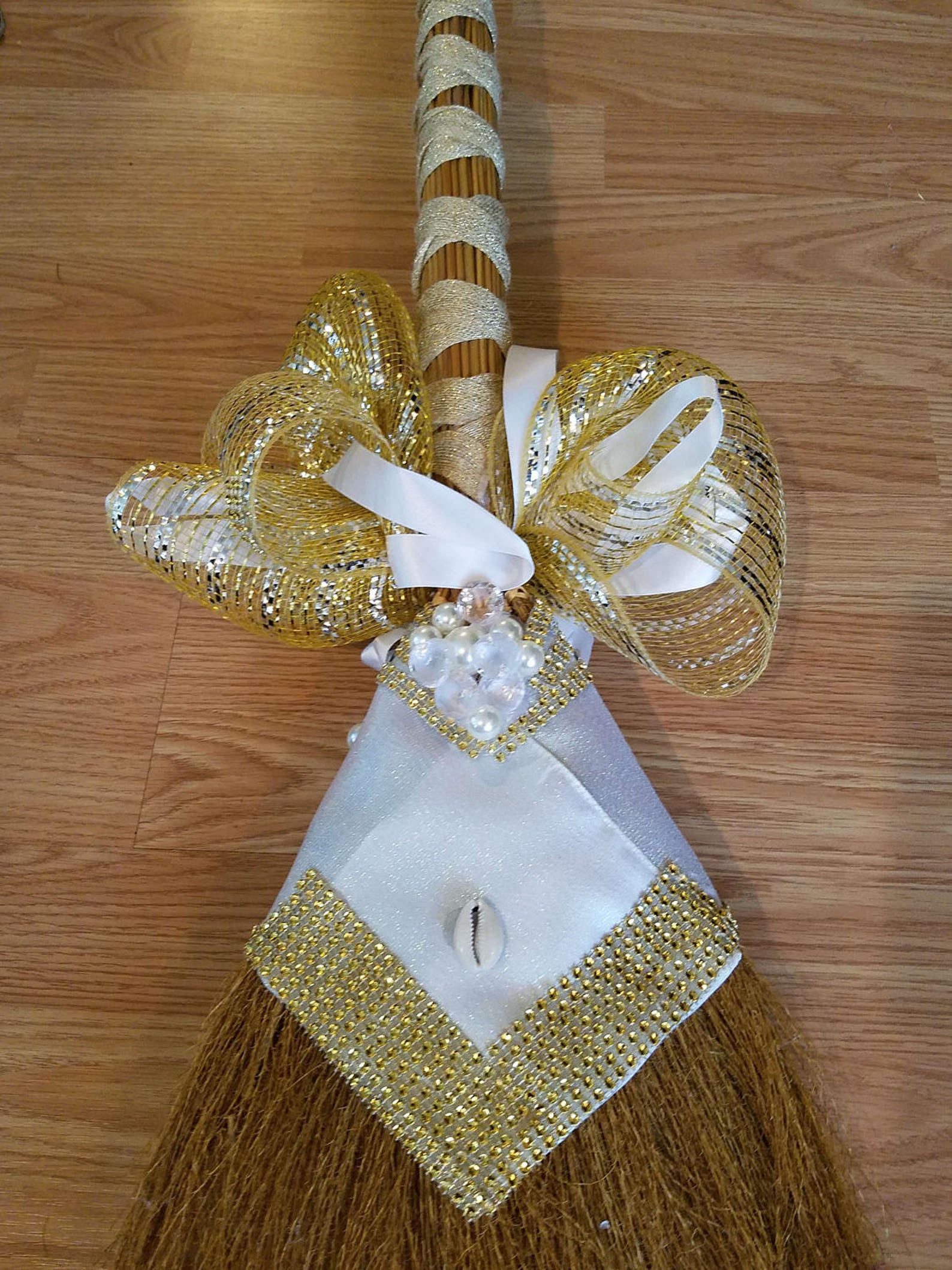 Diamond and Pearls Wedding Broom - Etsy