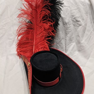 Fancy Wide Brim Leather Hat Red Black and Gold W/2 Large Feather Plumes ...
