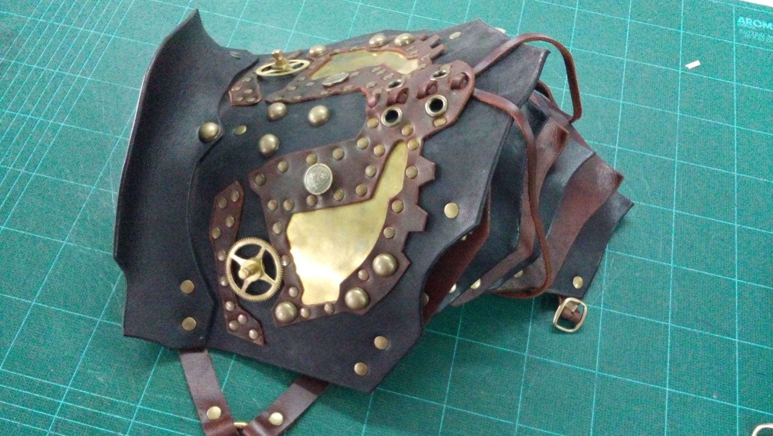 Large Fancy Leather Pauldron/shoulder Armor | Etsy