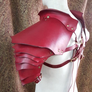 Large Pauldron/shoulder Armor - Etsy